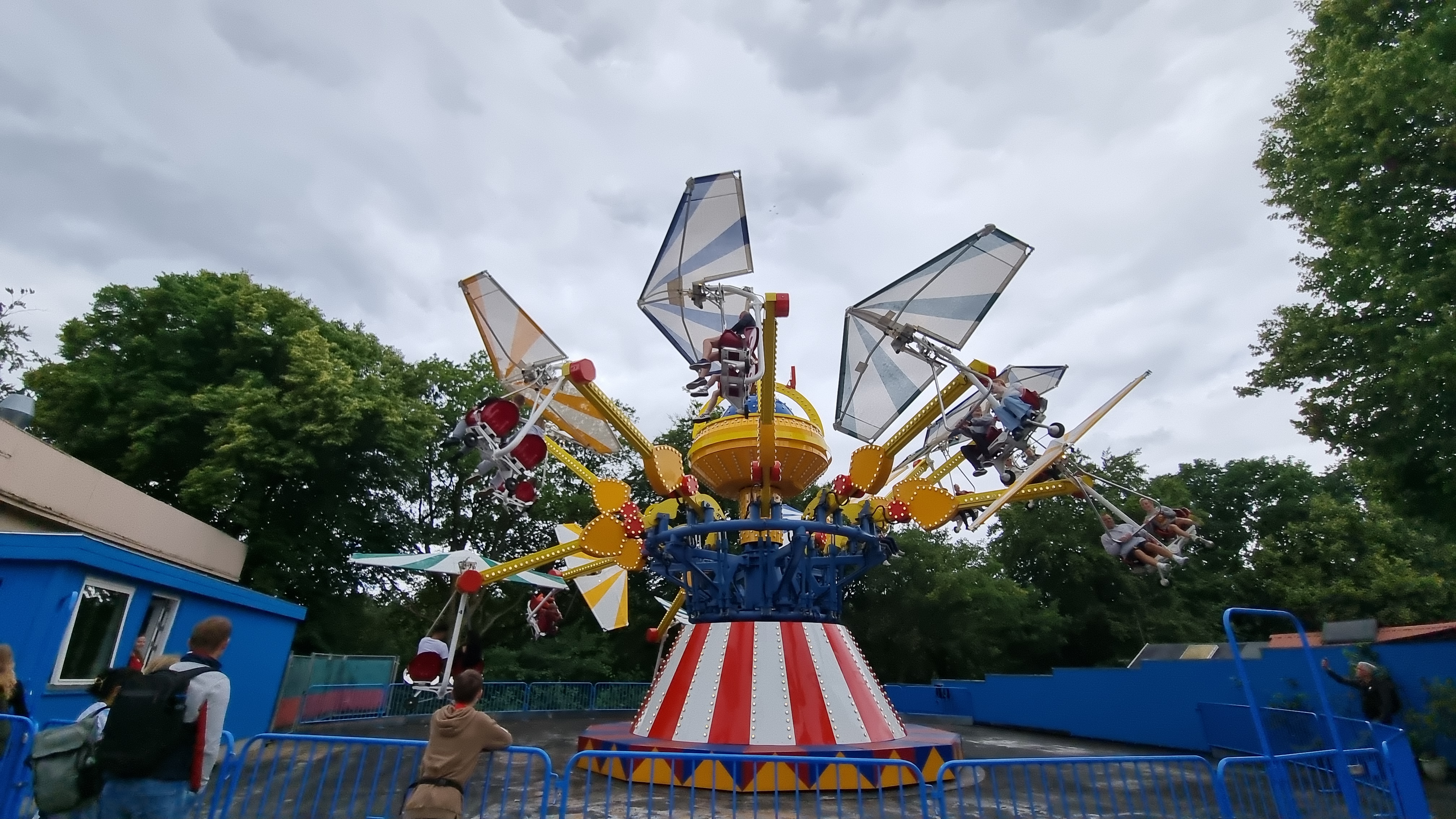 Svæveflyveren – Prøv Bakkens nyeste forlystelse!